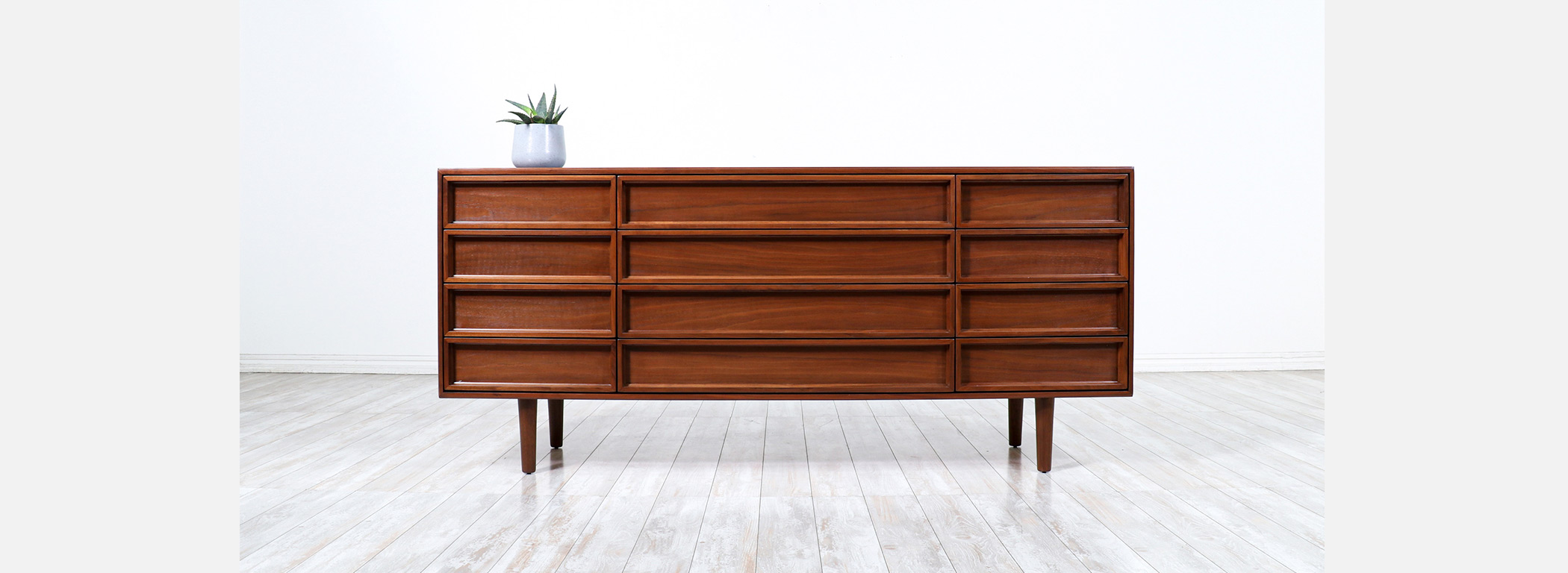 John Keal 12-Drawers Walnut Dresser for Brown Saltman | Danish Modern L.A.